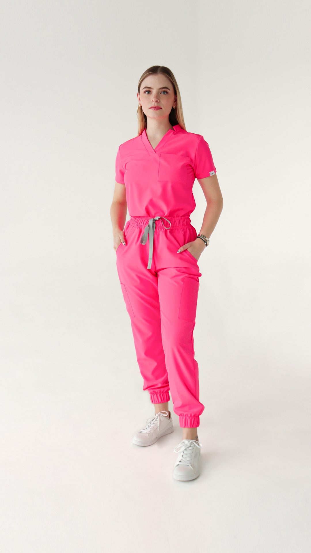 GRETA ROSA NEON ANTIFLUIDO – MAPAU SCRUBS